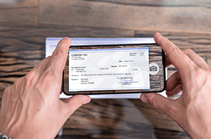 A Guide to Mobile Check Deposit